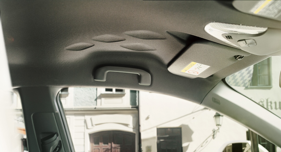 TOYOTA、新型車C-HRを発売 | 4x4magazine.co.jp